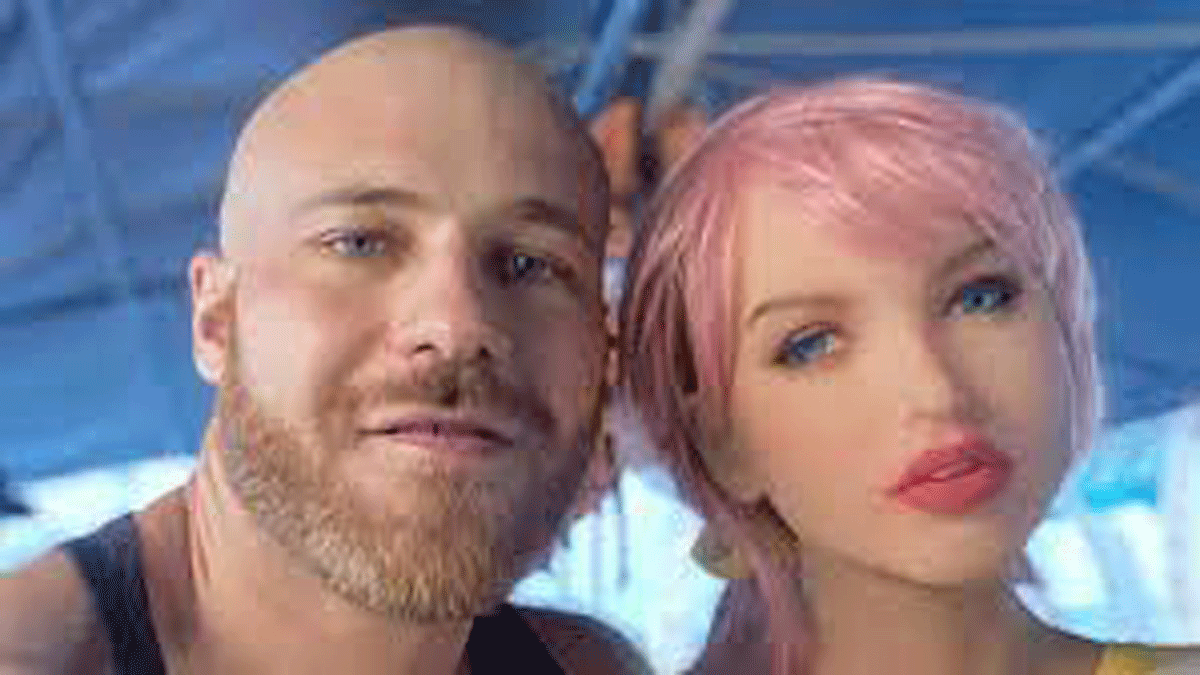 Un fisicoculturista se casó con una muñeca inflable