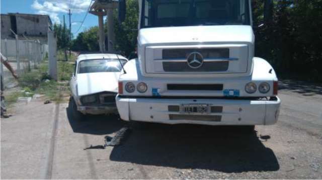 Un bebé sufrió heridas graves en la cabeza tras un choque entre un auto ...