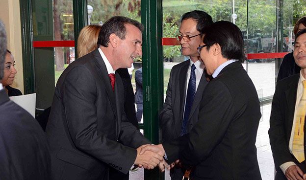 El gobernador y el saludo Protocolar del Cuerpo Diplomático Extranjero El gobernador y el saludo Protocolar del Cuerpo Diplomático Extranjero