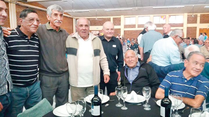 ¡Qué tiempos aquellos! Almuerzo de los ex jugadores de fútbol