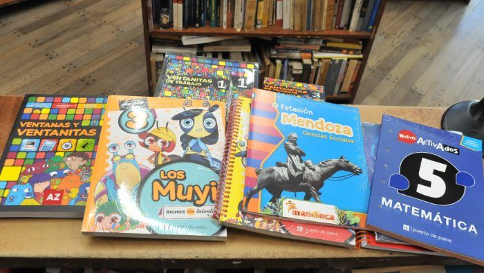 Los manuales escolares aumentaron hasta un 50%