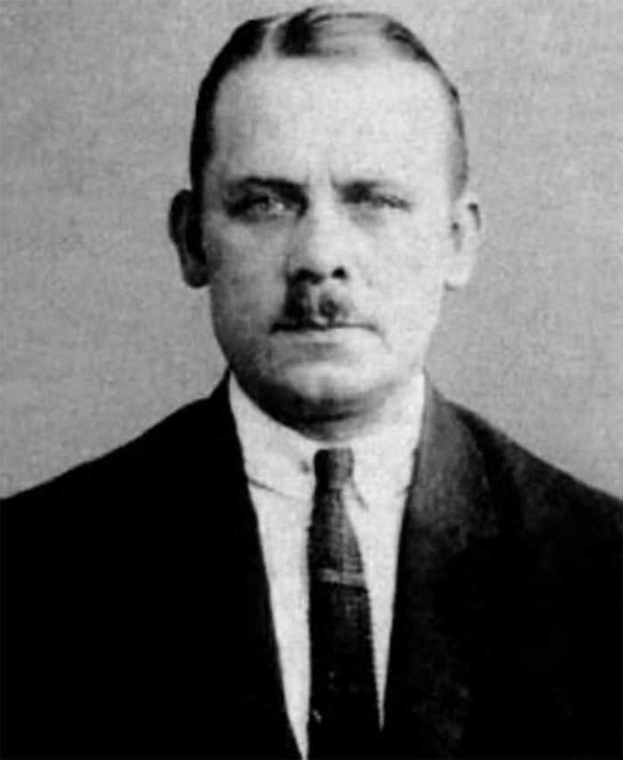 El Carnicero de Hannover, el pedófilo que asesinaba mordiendo la Nuez ...