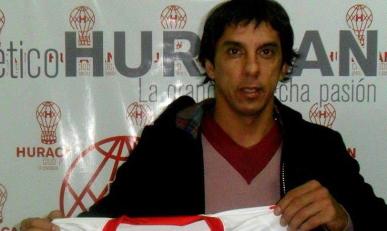 El Pitu Barrientos y su hermano Hugo jugaron al fútbol 5, rompieron la ...