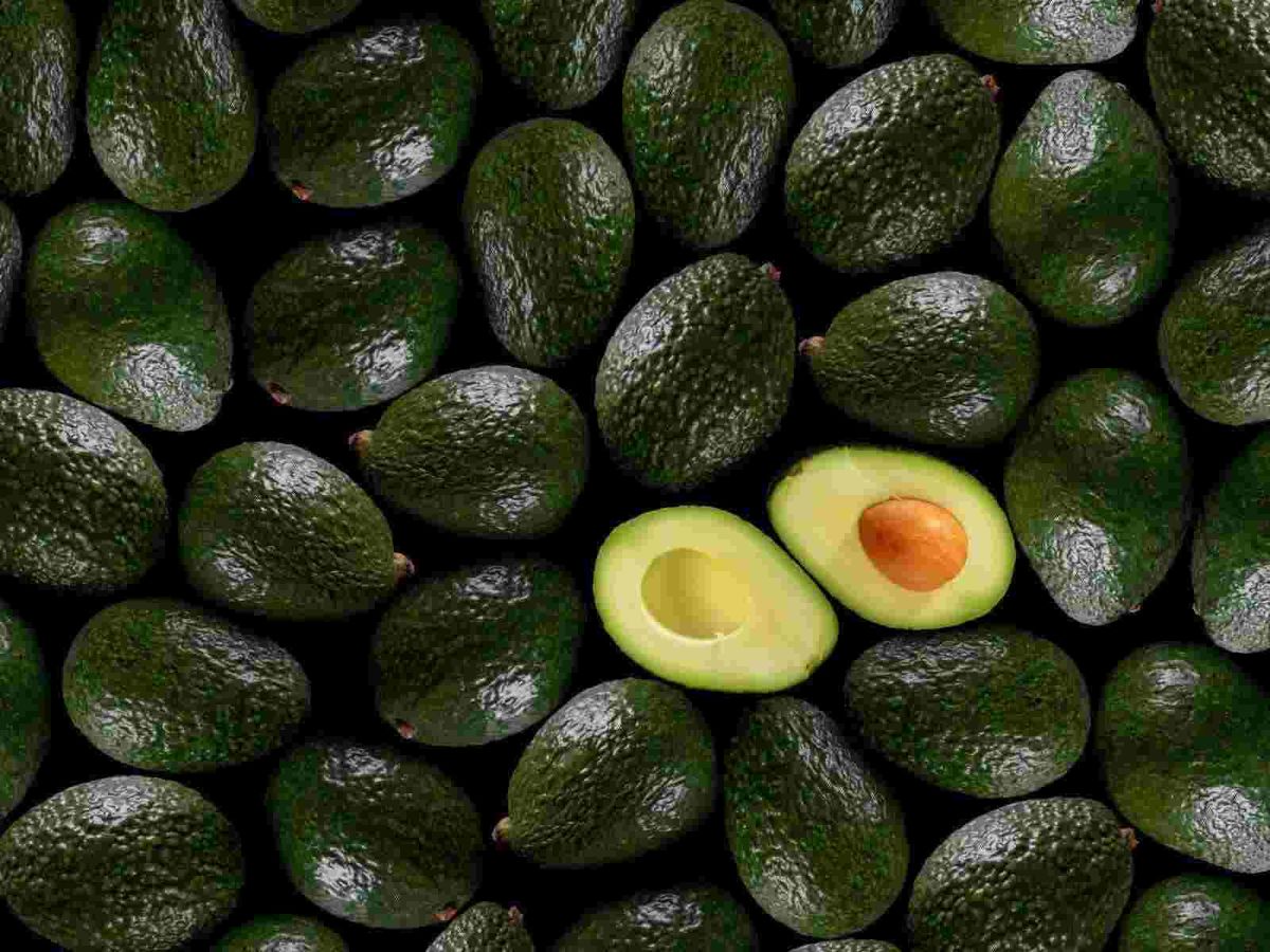 El truco casero para ablandar los aguacates duros y dejarlos cremosos ...