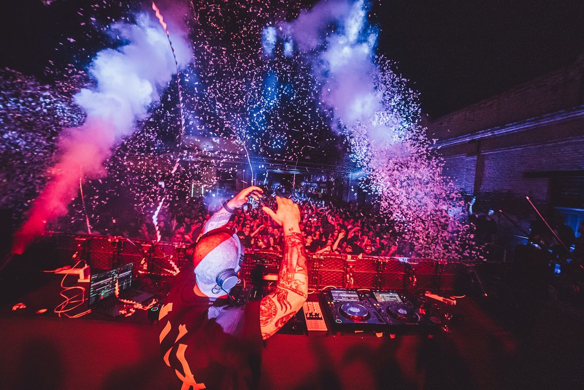 Más de 2.000 personas disfrutaron del show del DJ italiano Ilario ...