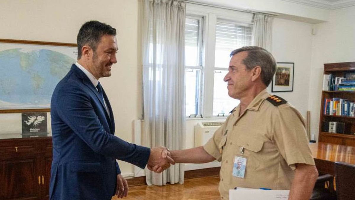 Luis Petri, ministro de Defensa, quiere poner en valor a las fuerzas ...