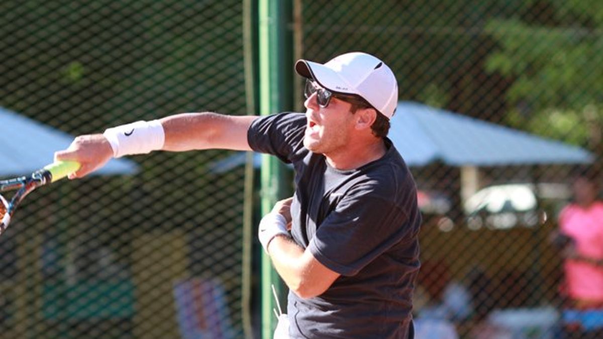 Leo Alanis, Maestro en el Automóvil