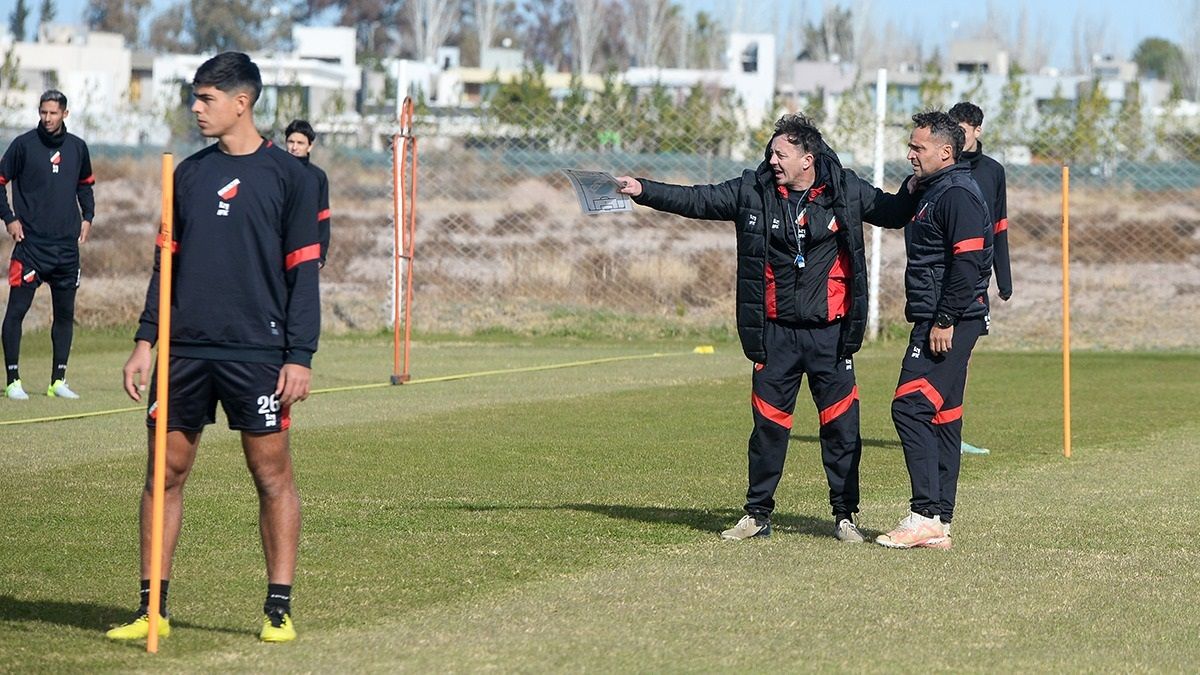 Deportivo Maipú arrancó una nueva etapa con Alexis Matteo como director ...