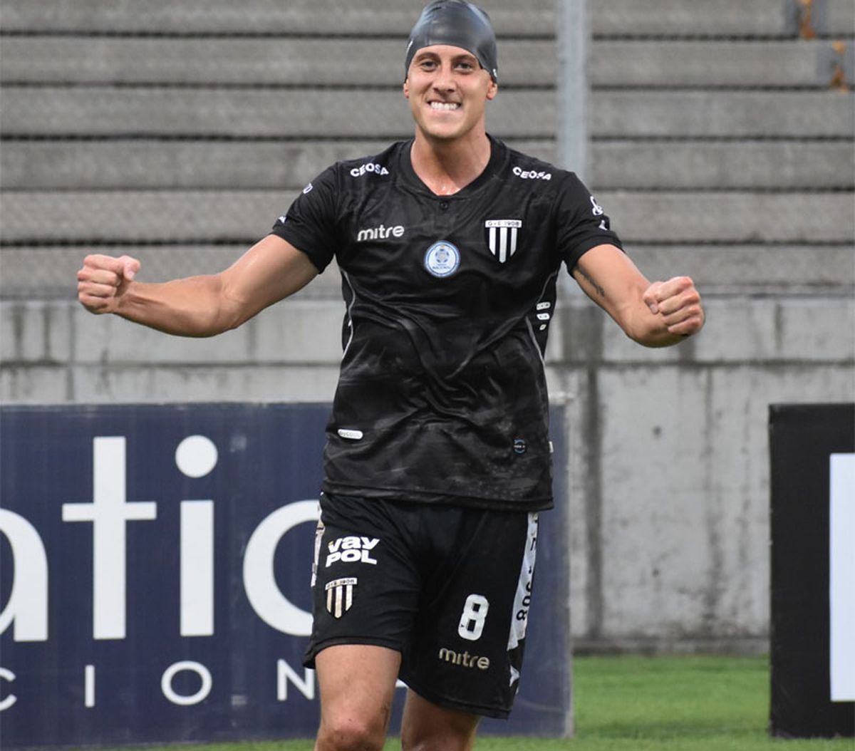 El último antecedente entre Gimnasia y Esgrima y Nueva Chicago fue por ...