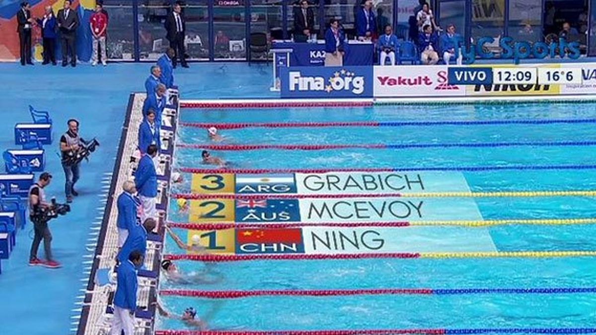 Grabich hizo historia en el Mundial de natación con una medalla de bronce