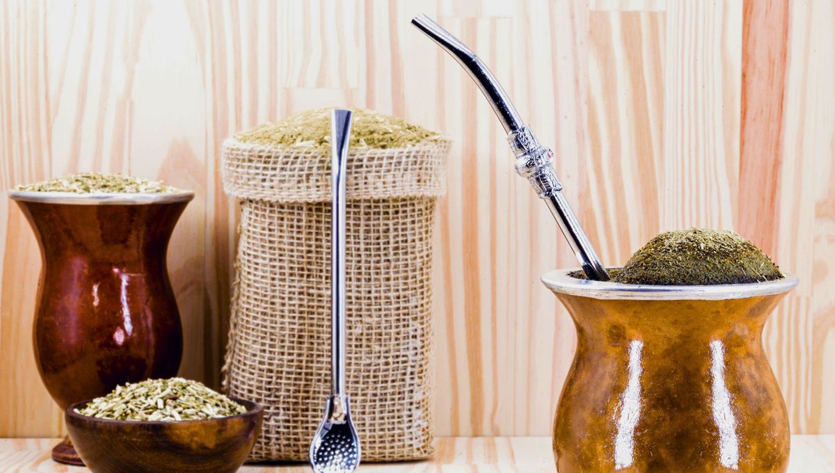 El truco de mate que necesitabas: te explico cómo servir la yerba sin llenar todo de polvo