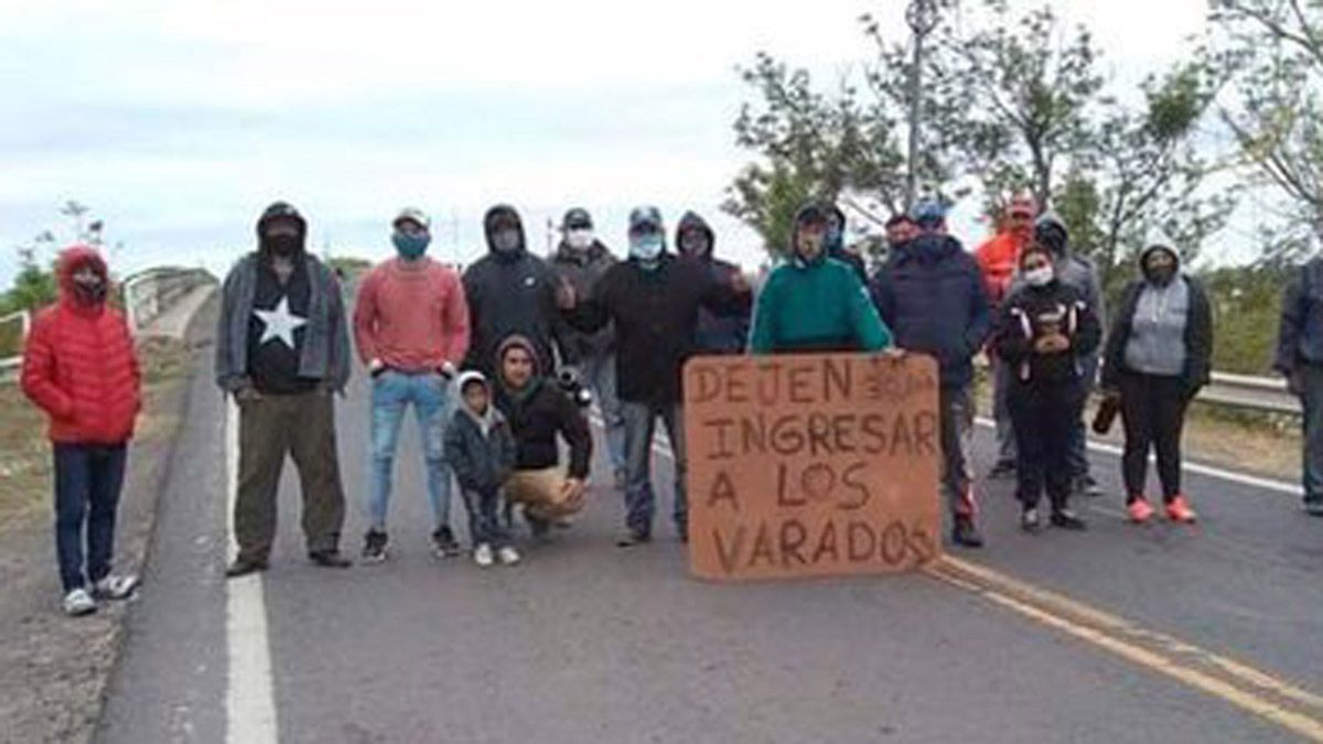 Varados: hace 20 días salieron de Mendoza y aún no llegan