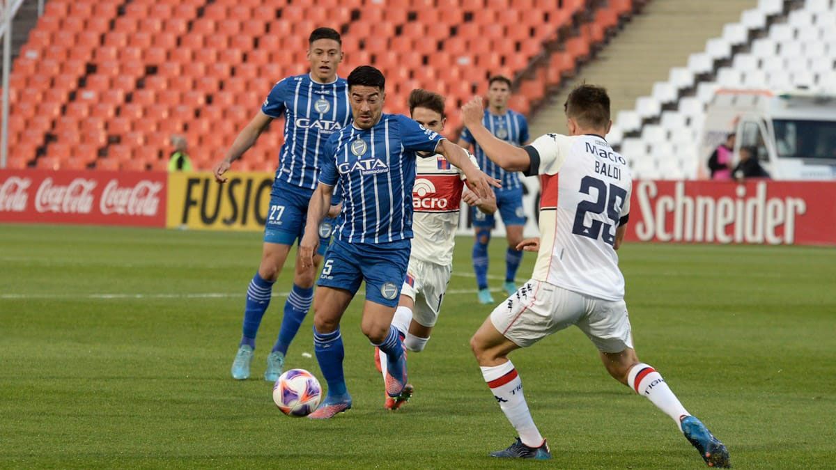 Tomás Castro Ponce quiere cumplir el contrato en Godoy Cruz y ganarse un lugar