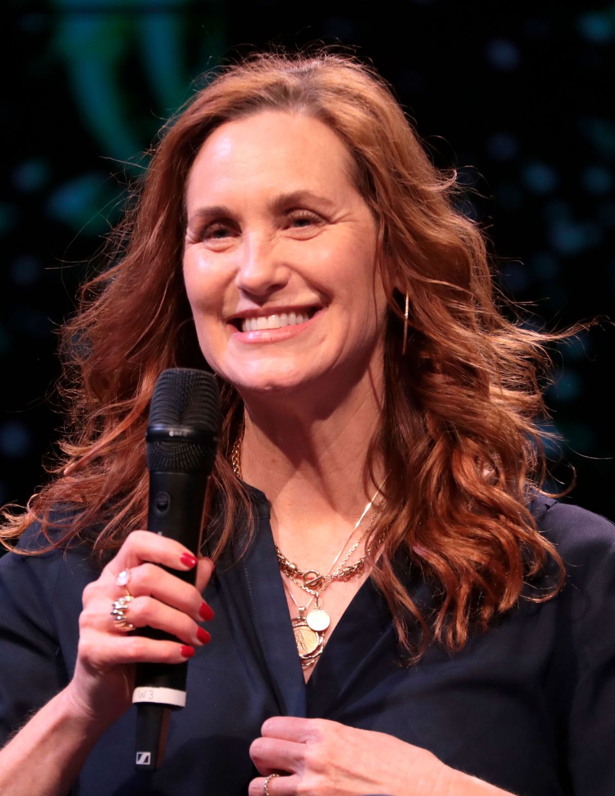 A 33 años de su estreno, así luce la actriz que interpretó a April ...