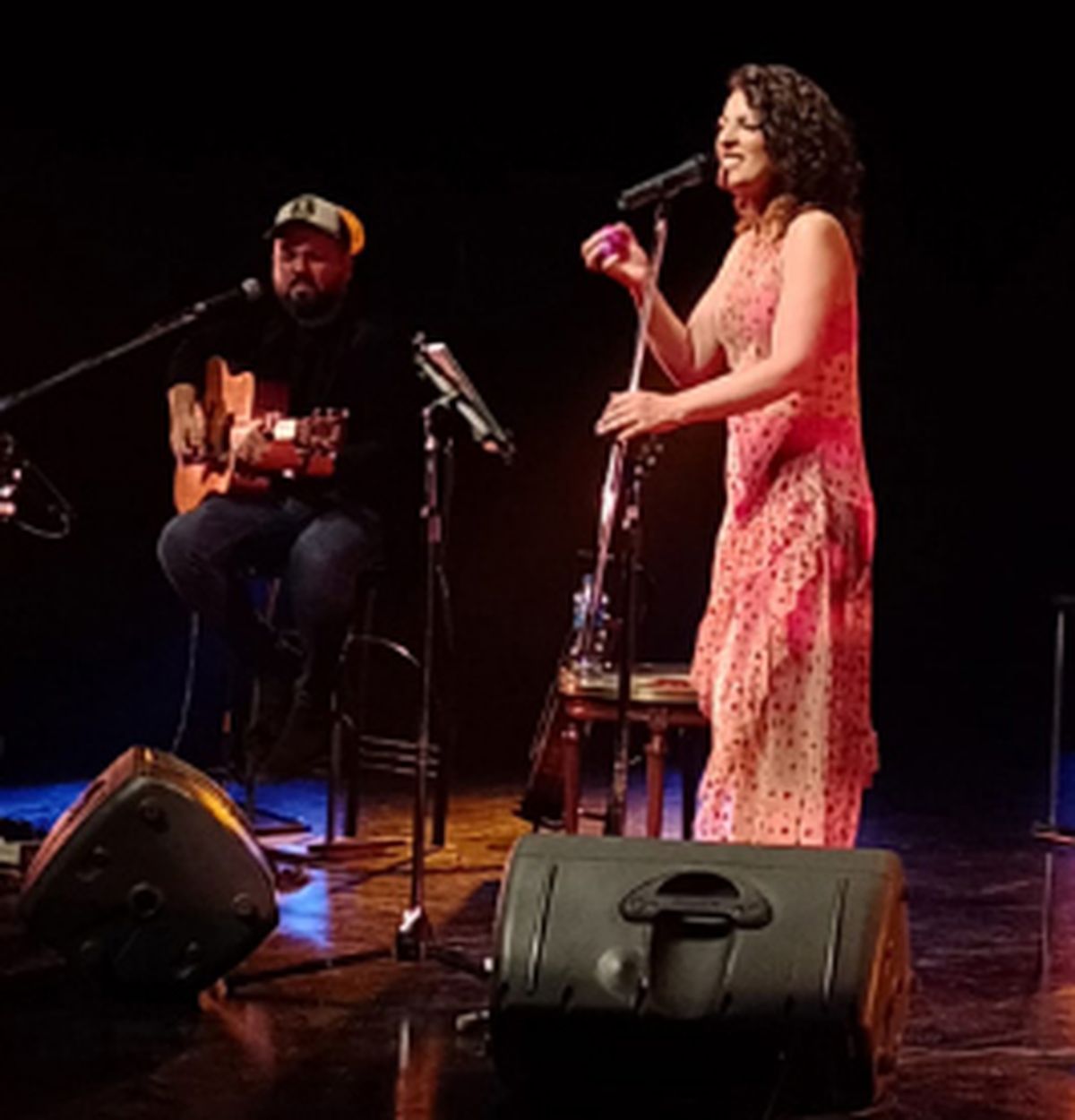 Mara Barros llenó el Independencia con su voz y enorme carisma