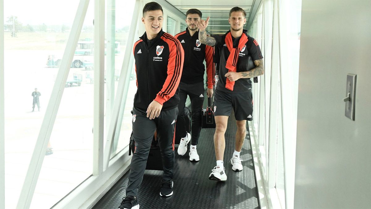 River llegó a Mendoza para jugar con el Betis, en la despedida de ...
