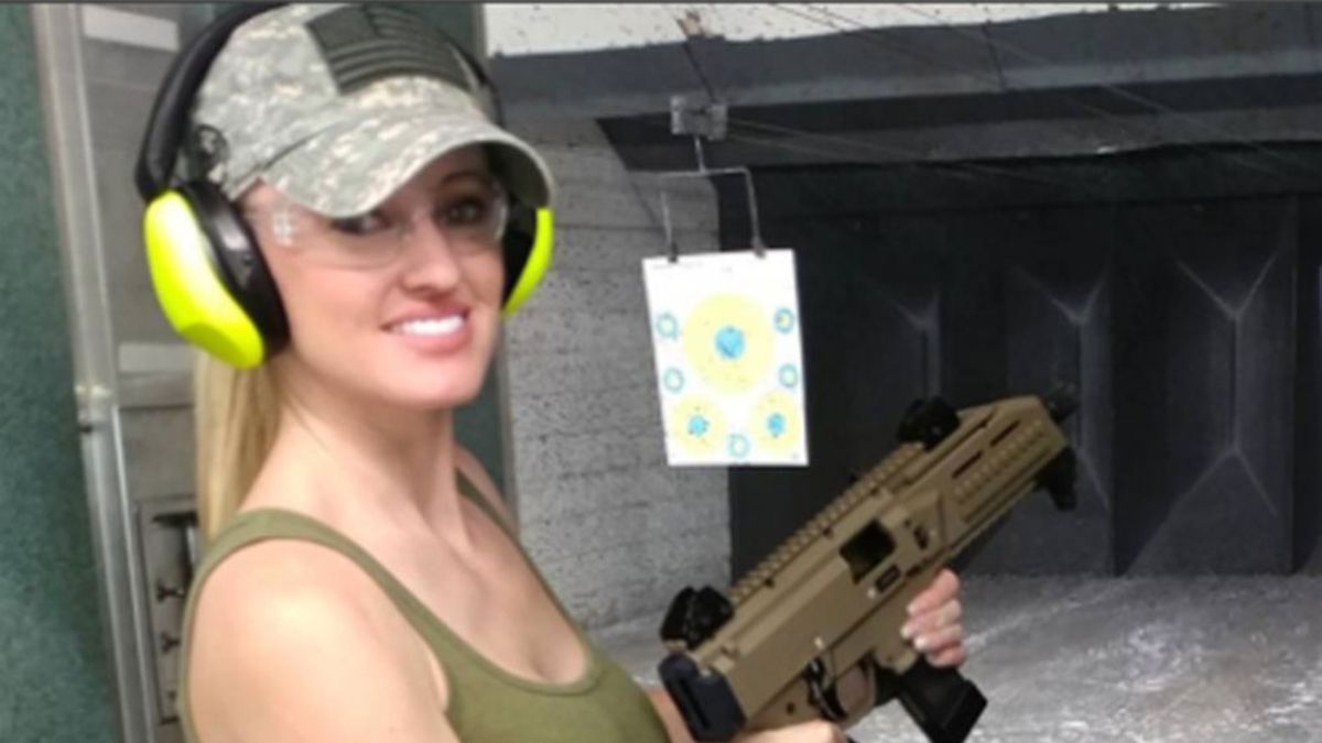 Haley, la policía más hot de Instagram