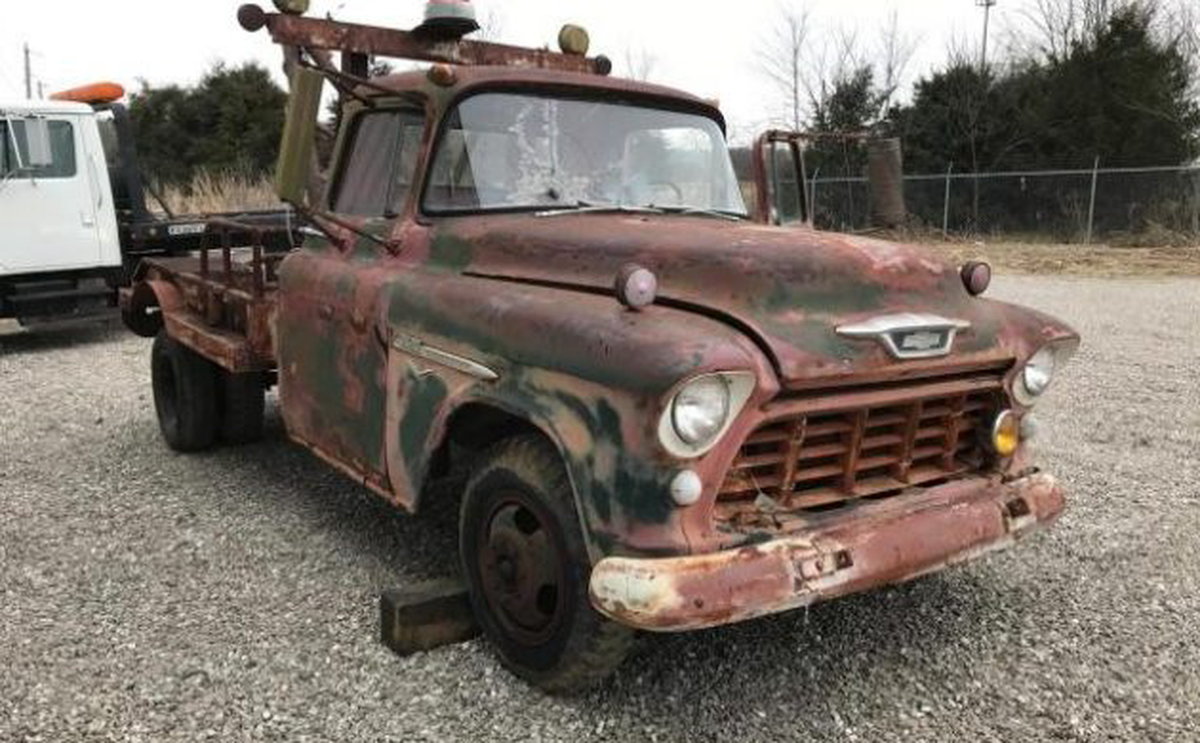 Qué tipo de vehículo es Mate de la película Cars de Disney Pixar