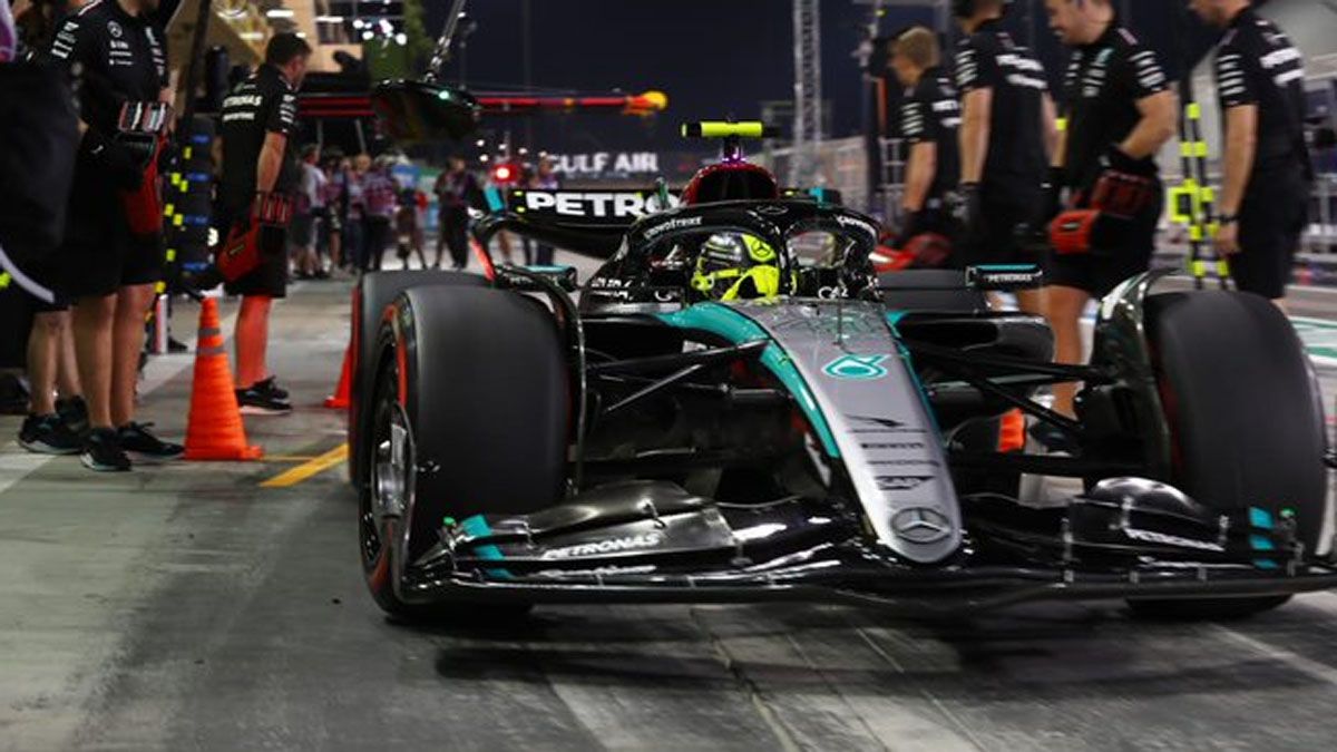 Lewis Hamilton, con Mercedes, fue el mejor en los ensayos el GP de Bahrein de F1