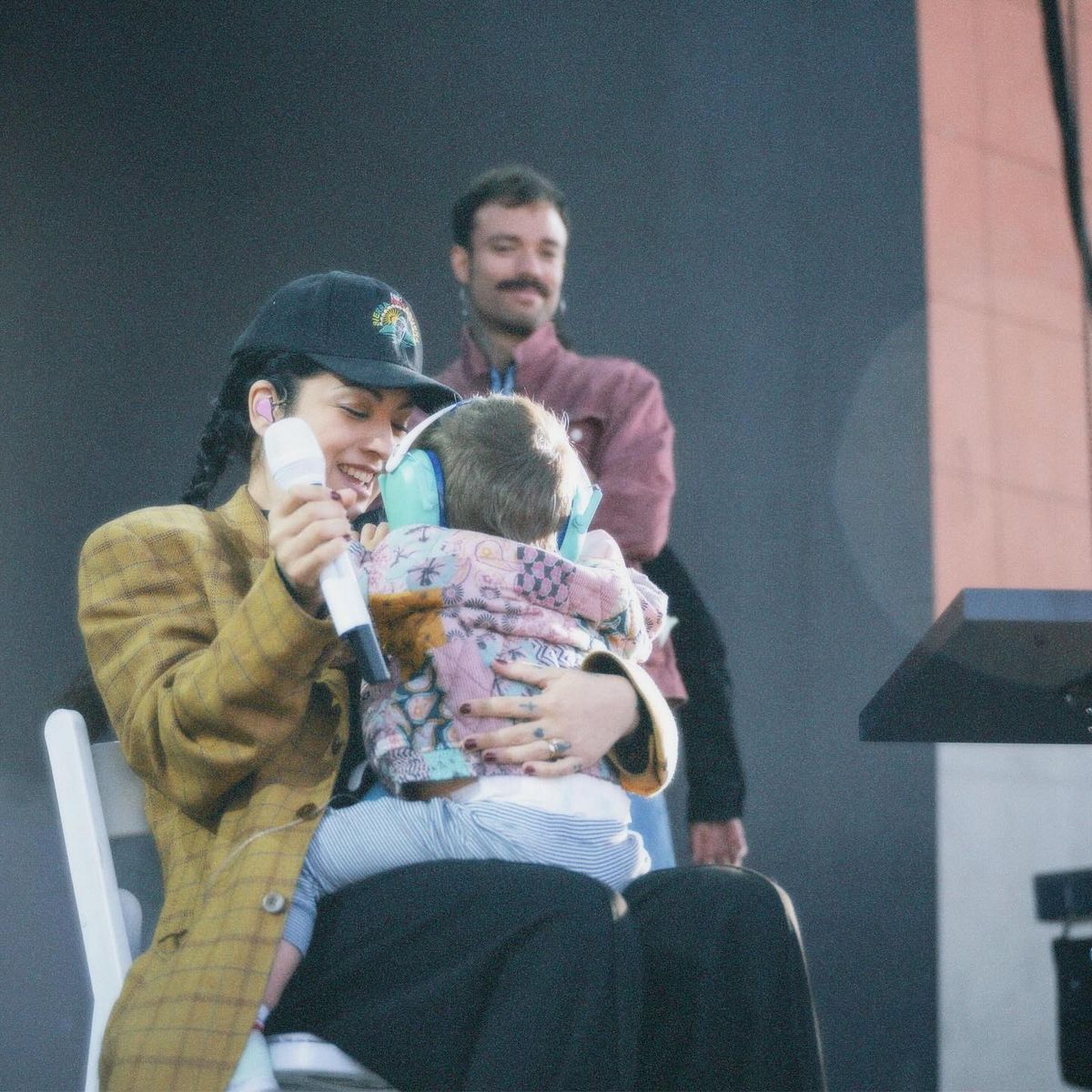 Los detalles secretos del documental de Netflix sobre Mon Laferte