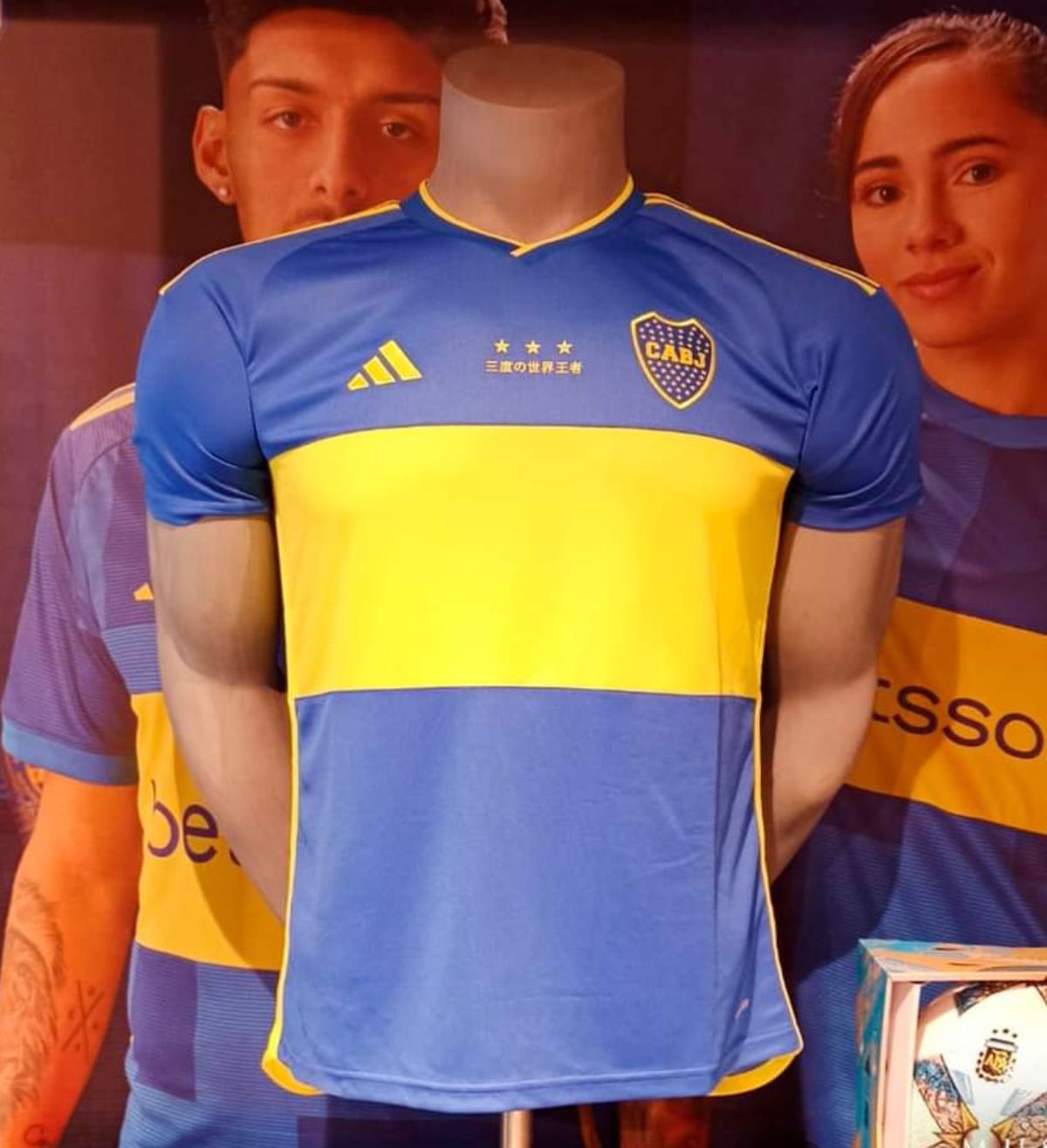Cuánto vale y cómo comprar la nueva camiseta de Boca Tricampeón del Mundo