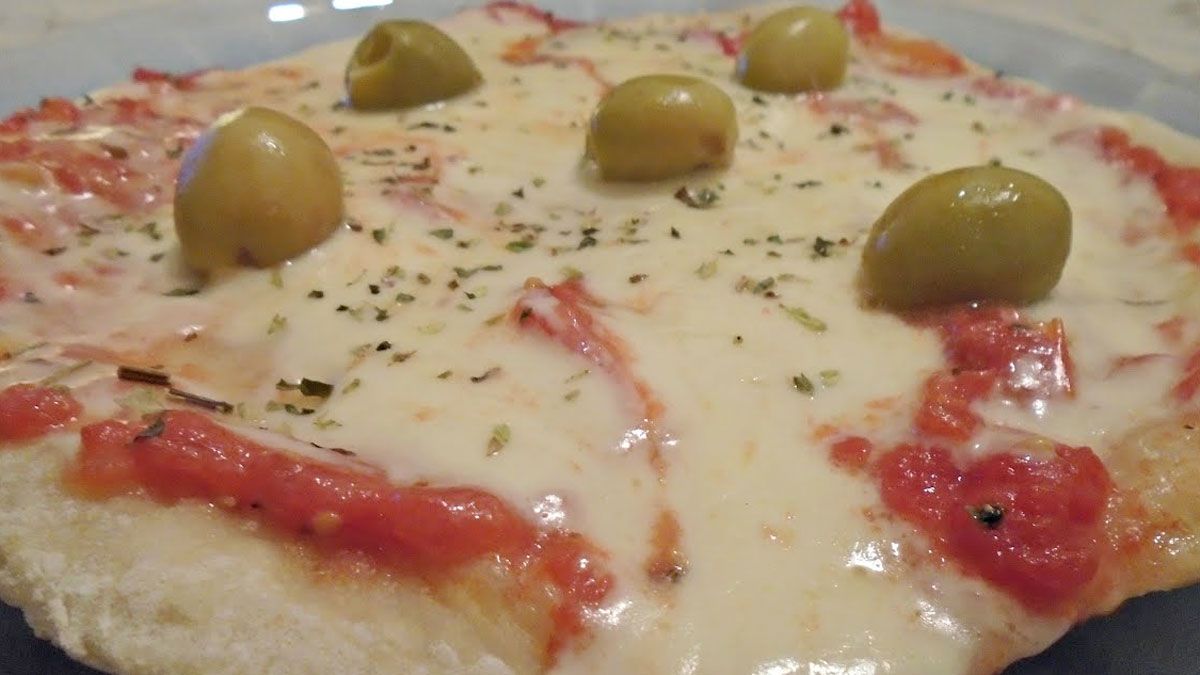 Cómo hacer una PIZZA casera riquísima y BARATA con una SIMPLE RECETA
