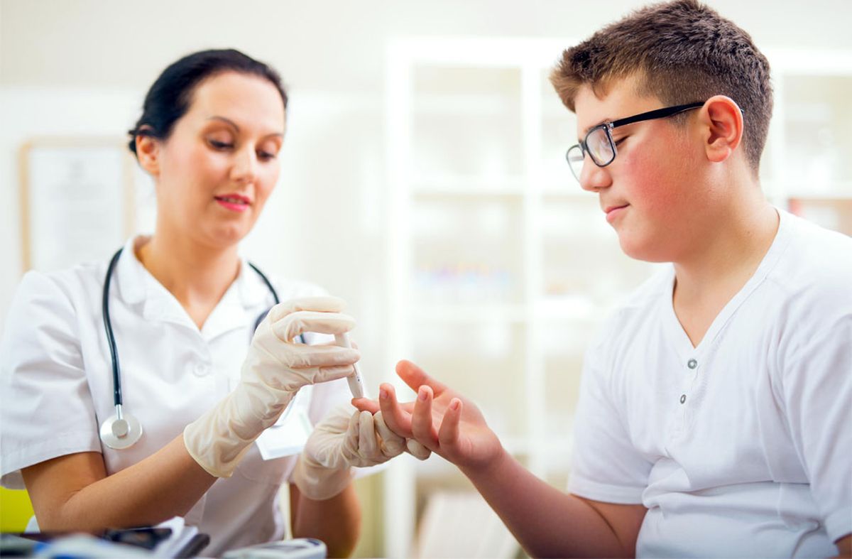 Azúcar en sangre: hay un síntoma que se manifiesta en los ojos y es ...