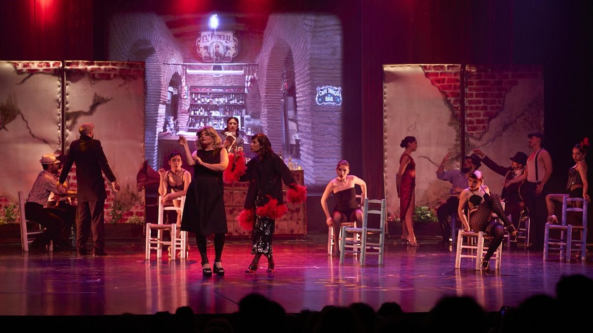 Gabriel Canci estrenó con glamour y a sala llena el musical de tango que protagoniza