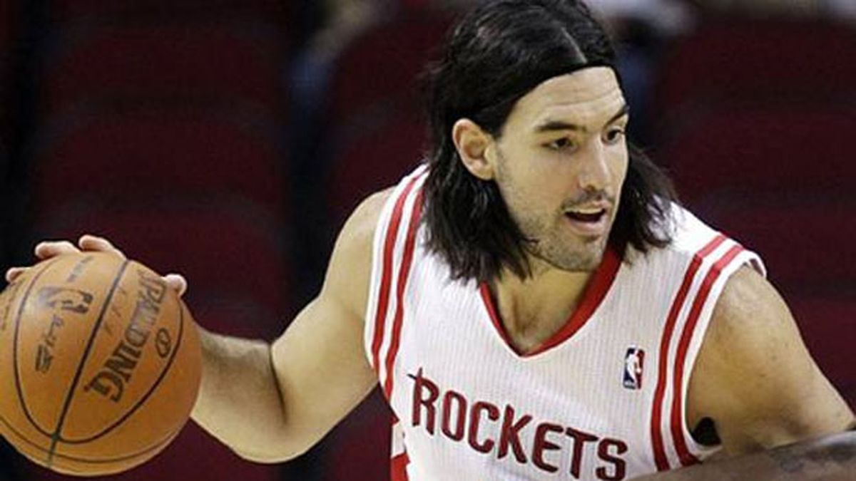 Buena tarea de Scola en la victoria de Houston Rockets