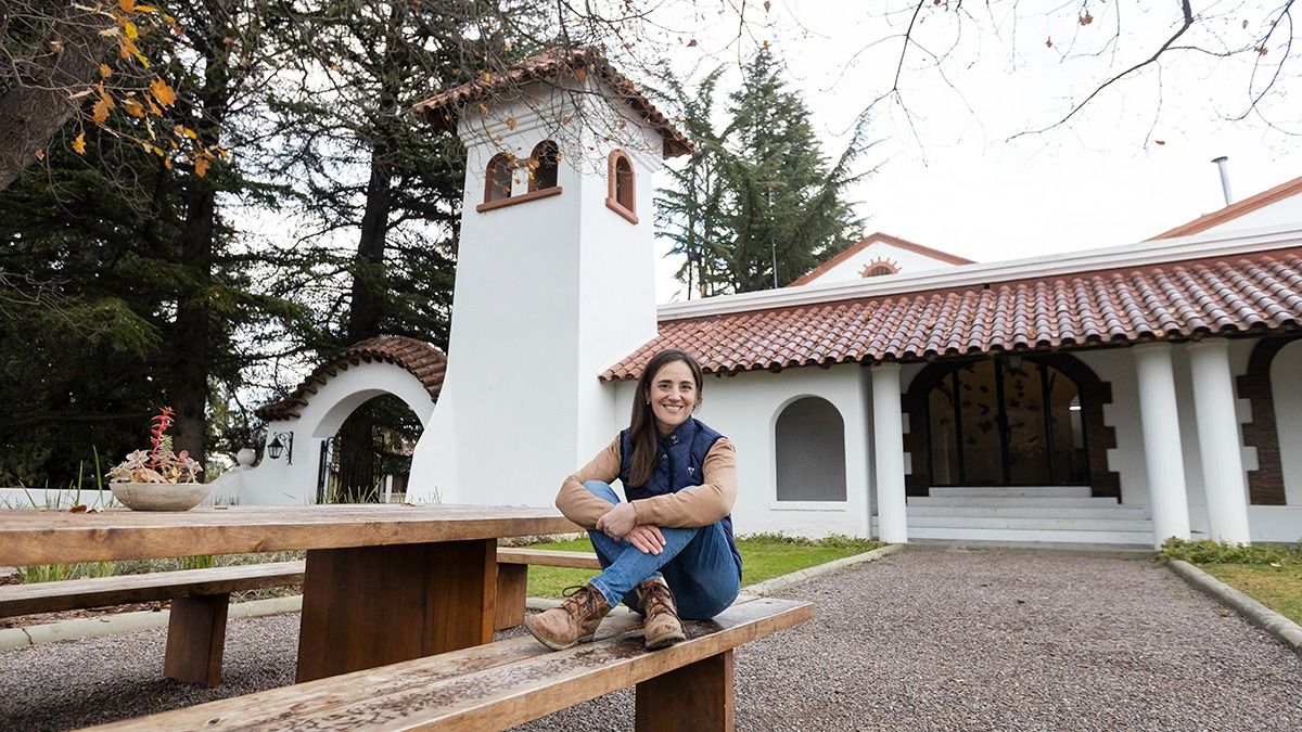 Una ingeniera agrónoma mendocina fue distinguida por Tim Atkin como ...