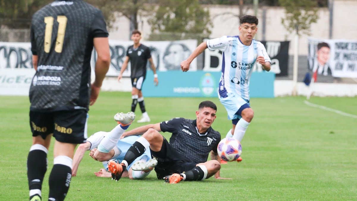 Mario Galeano y una linda definición para el empate de Gimnasia y Esgrima