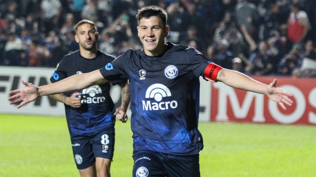 La felicidad de Franco Romero por el triunfo de Independiente Rivadavia ...