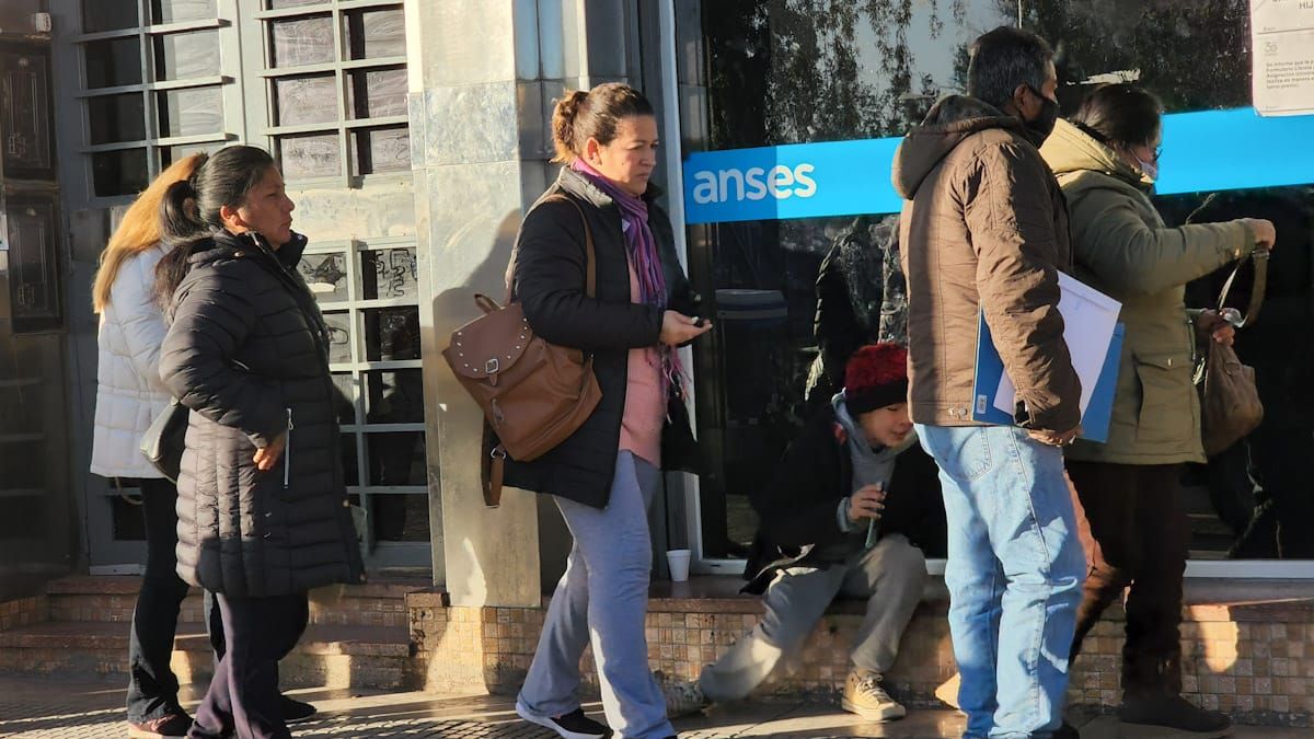 ANSES: quiénes cobran este viernes 14 de octubre