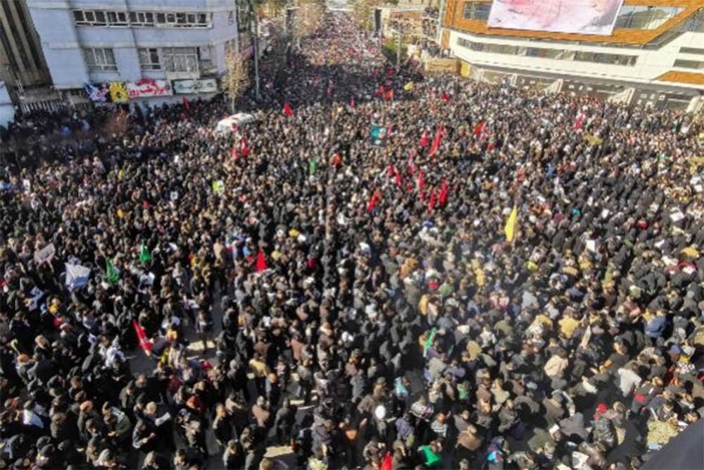 Al Menos 35 Muertos En Una Estampida Durante El Funeral De Soleimani