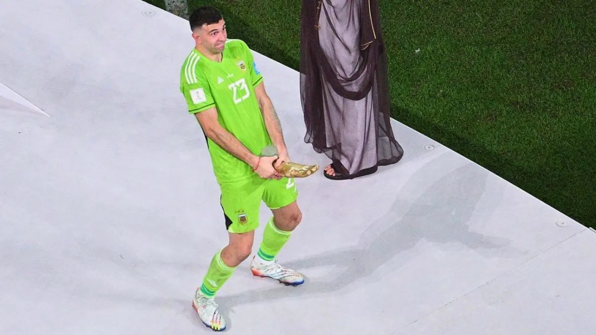 No me gusta la soberbia: el arquero que criticó a Dibu Martínez y ...