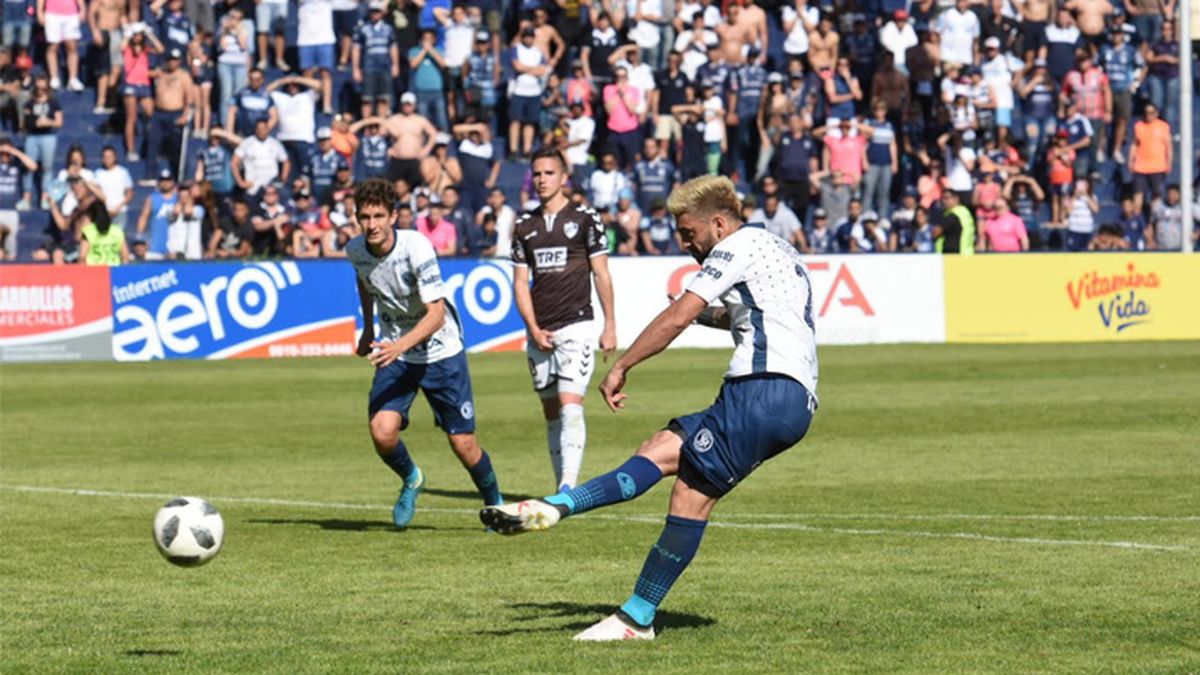 Rébola le dio la victoria a Independiente Rivadavia