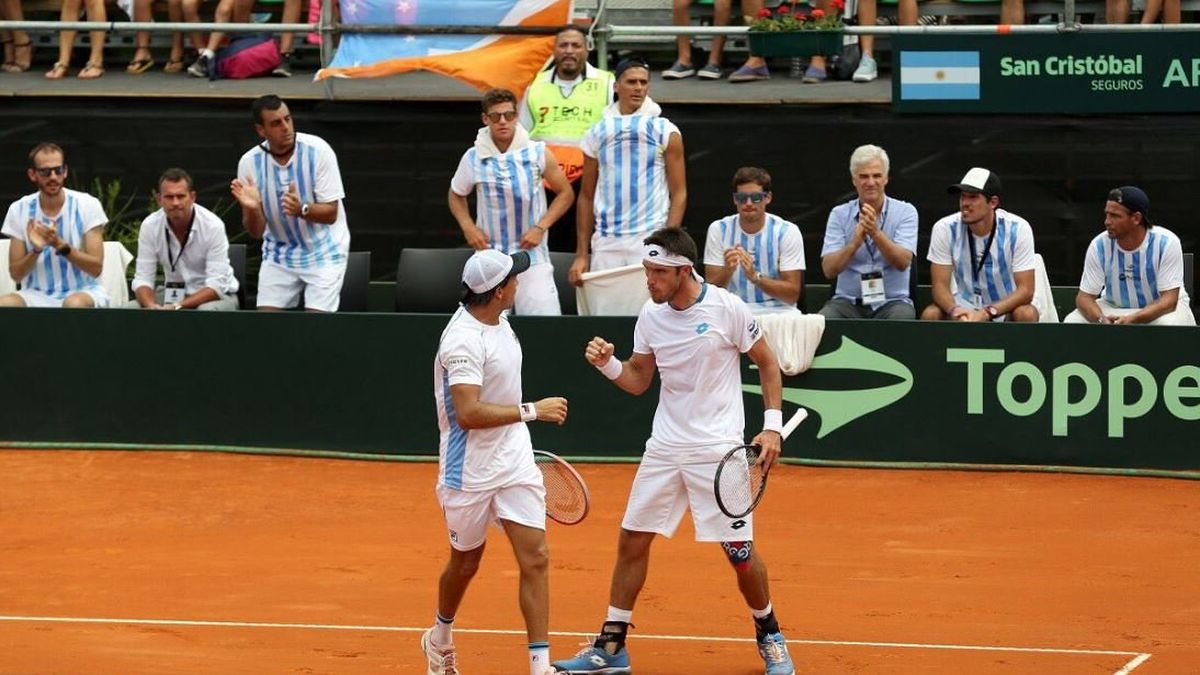 Copa Davis: Argentina ganó en dobles y va por el milagro ante Italia Copa Davis: Argentina ganó en dobles y va por el milagro ante Italia