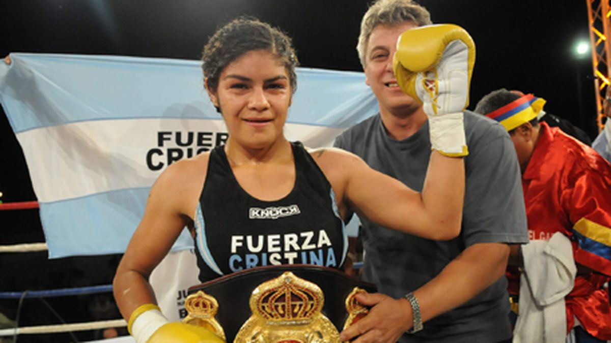 Yésica Marcos retuvo la corona mundial supergallo de la AMB