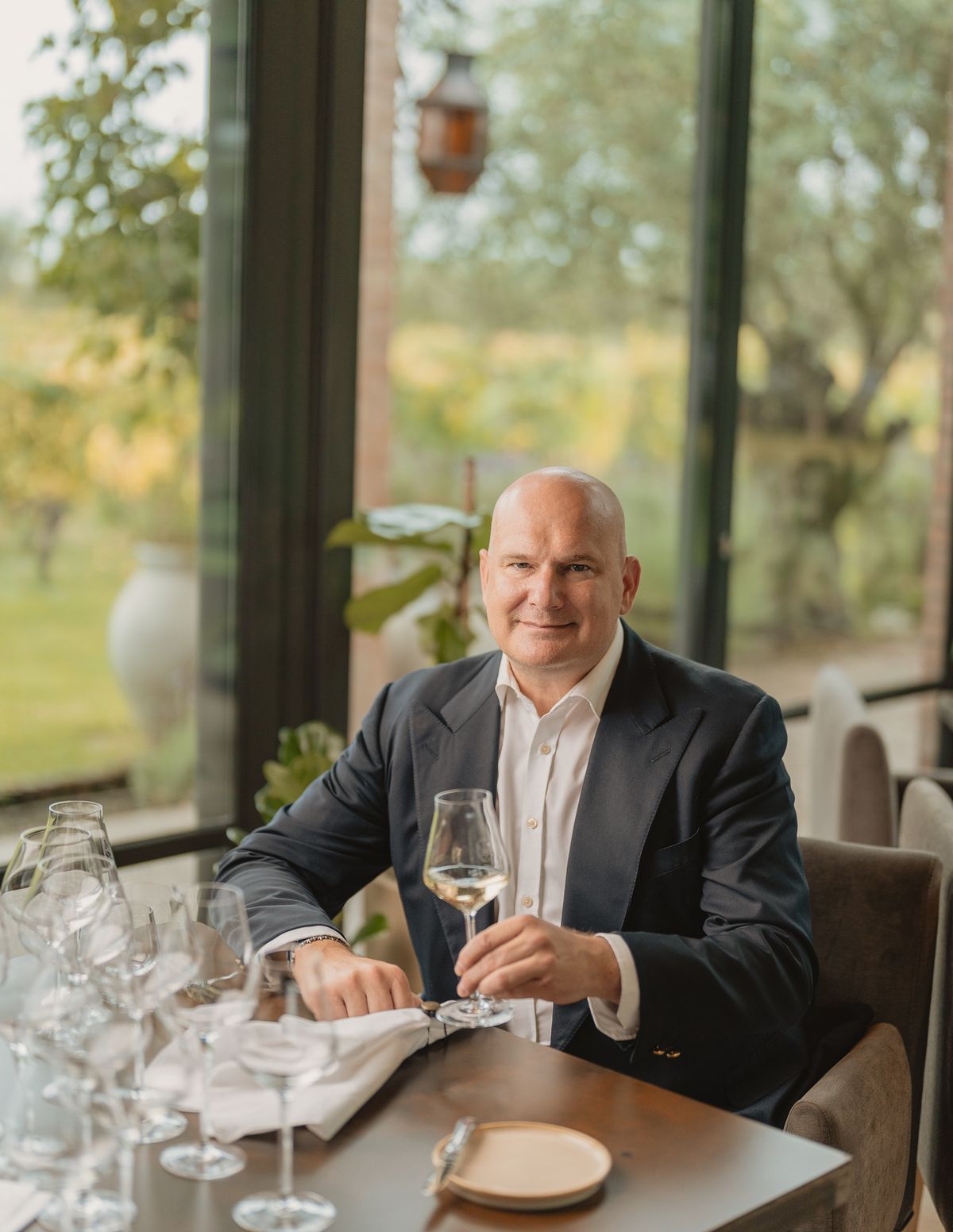 El conde Patrick dAulan abrió un sofisticado restaurante con aire ...