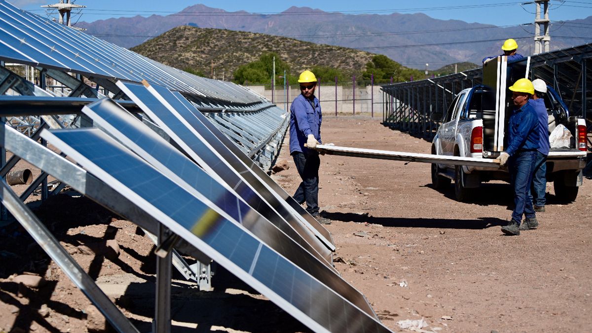 Avanza el primer Parque Solar del Gran Mendoza y ya se ven los paneles ... Avanza el primer Parque Solar del Gran Mendoza y ya se ven los paneles ...