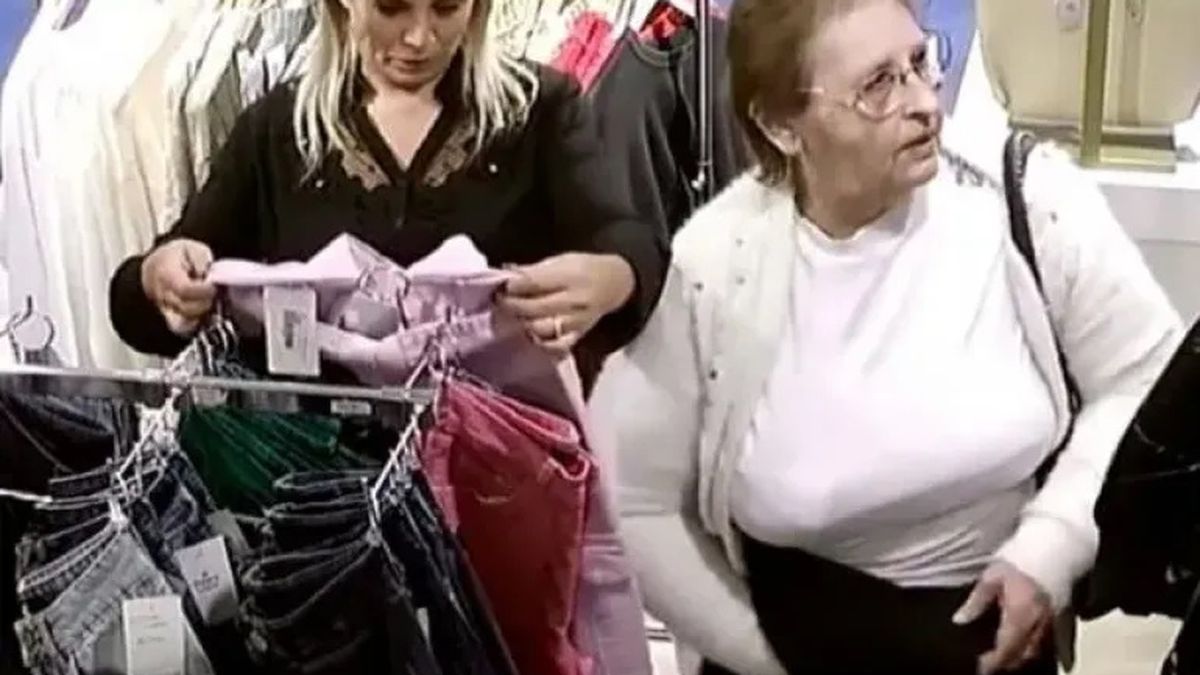 Video: así roba la abuela mechera Video: así roba la abuela mechera