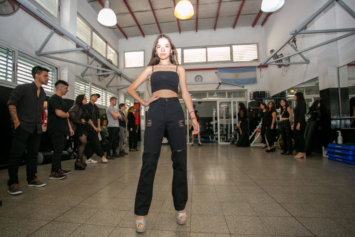 Un desfile inclusivo de moda circular causa revuelo este viernes en la ...