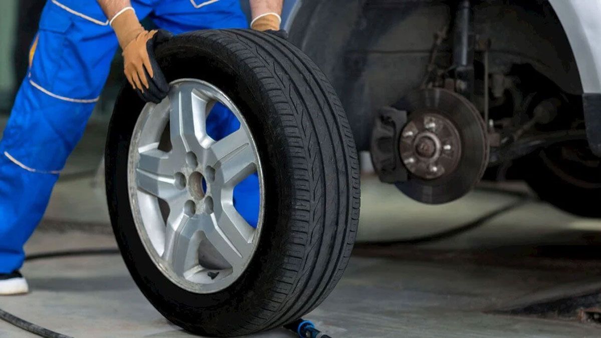 Cada cuánto hay que rotarle las ruedas al auto