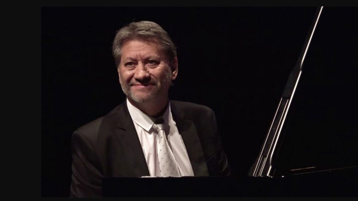 Julio Mazziotti en el Teatro Independencia