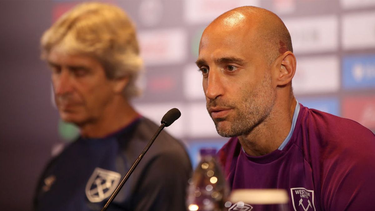 Zabaleta analiza colgar los botines