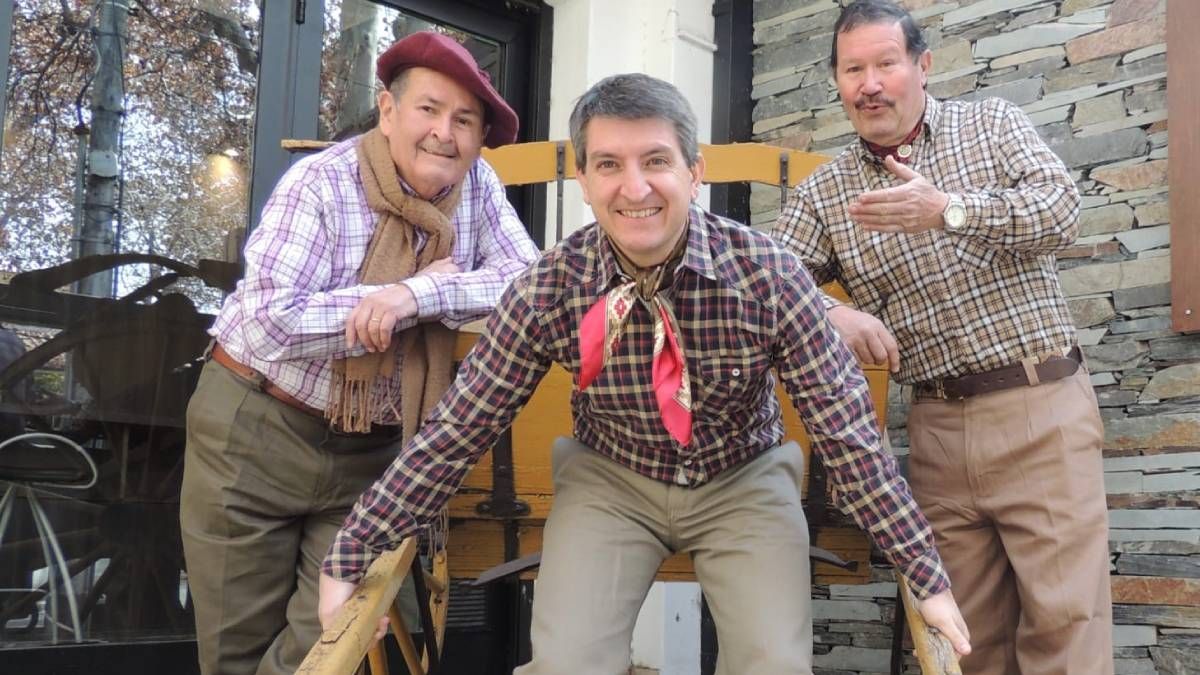 El Tano Sergio Robles saltó de la pantalla para hacer teatro con Los Cumpas