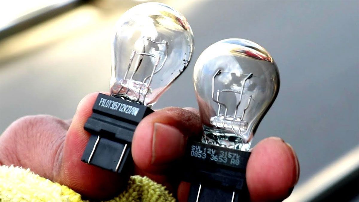 Qué significa que se quemen muy seguido los focos del auto y cómo ...