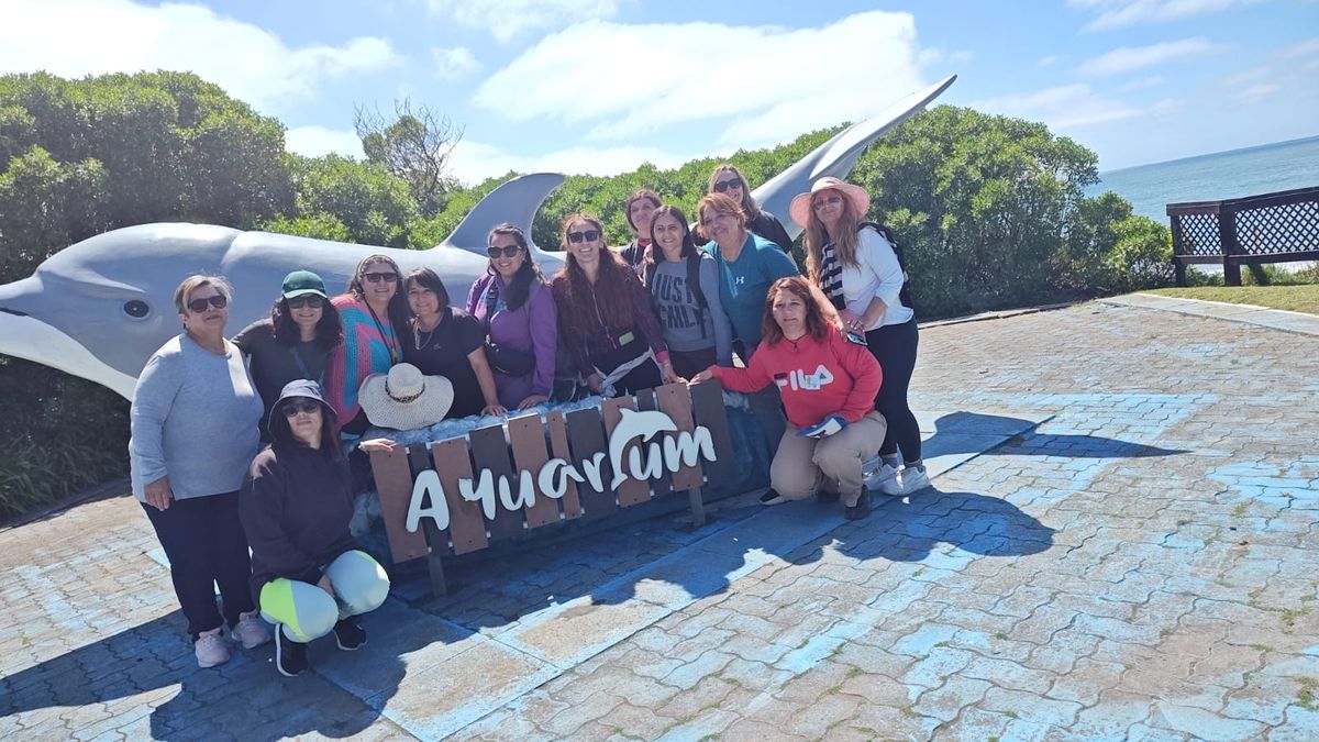 El sueño cumplido de conocer el mar para 95 niños y niñas de una ...