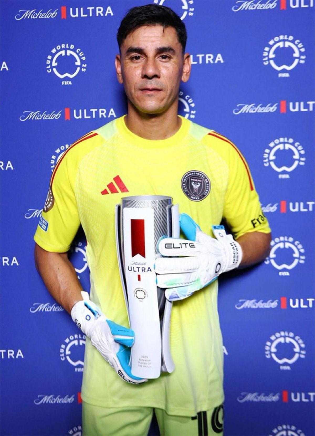 Oscar Ustari, a los 38 años, fue la gran figura del Inter Miami en el empate con Al-Ahly