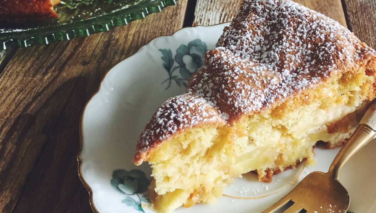 Torta rusa de manzanas (Sharlotka): la receta húmeda, con 5 ...